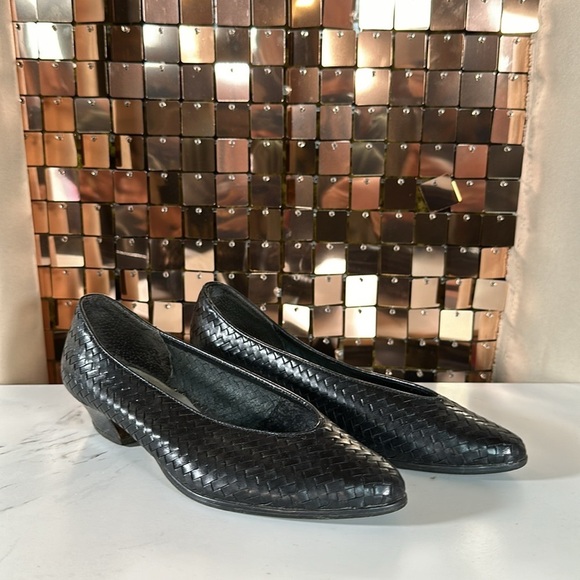 Courtney Taylor | Shoes | Vintage Courtney Taylorblack Woven Leather ...